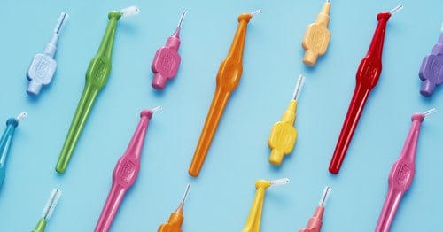 Brush vs. rubber pick | TePe